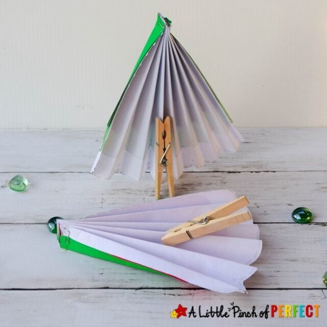 Paper Accordion Fold Christmas Tree and Free Template for Kids - A ...